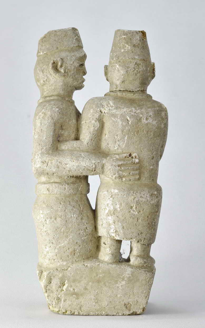 MC2024 Couple Bakongo statue en pierre Ntadi stone figure Congo Rdc ...