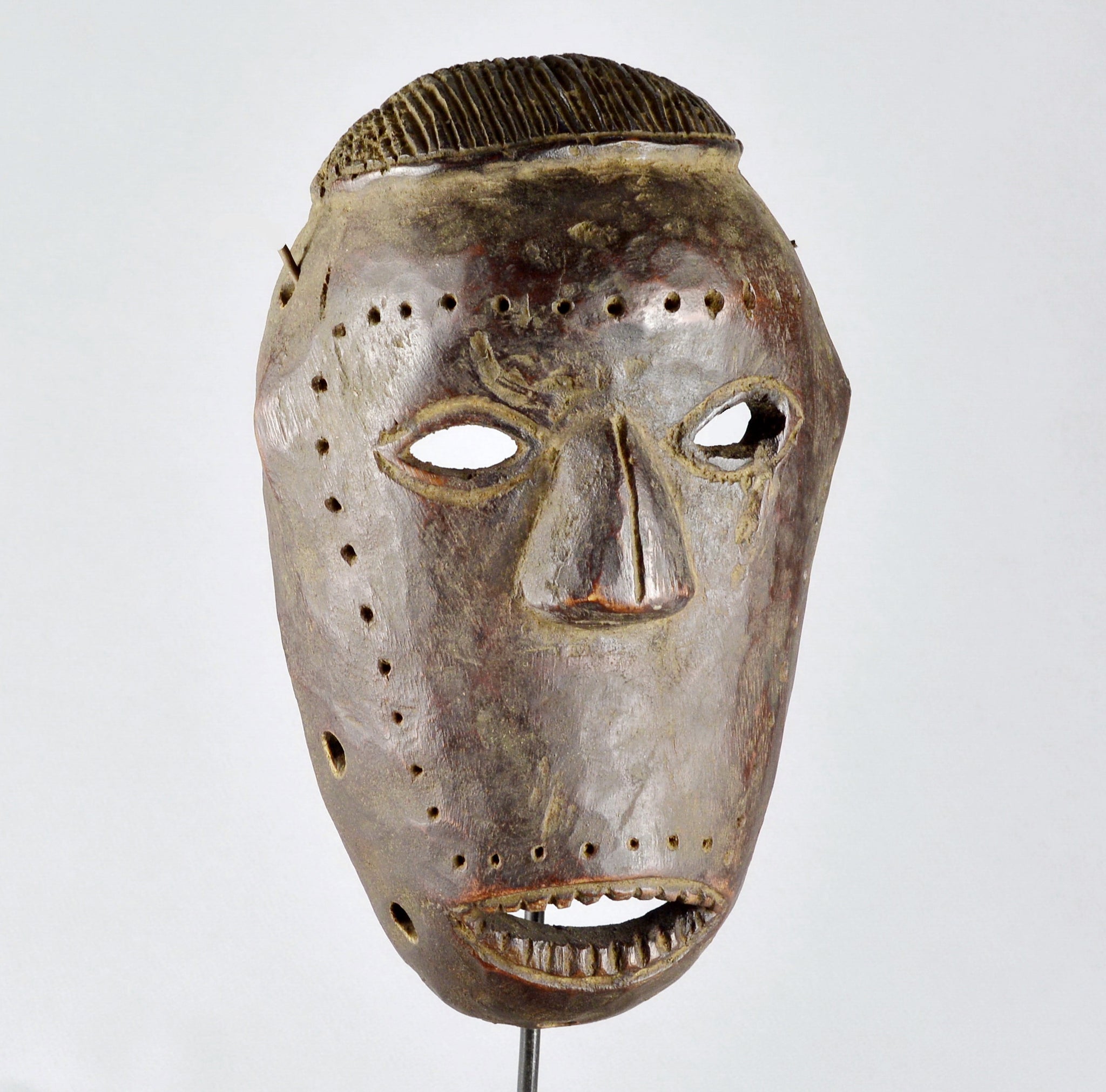 MC1365 Puissant masque Zande Azande Mask Ubangi Congo Rdc – Galerie de ...